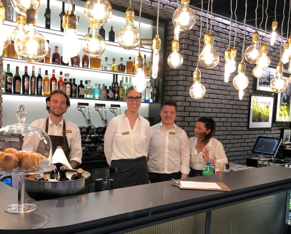 Breitling Serves Up Cappuccinos, Cocktails And Chronographs