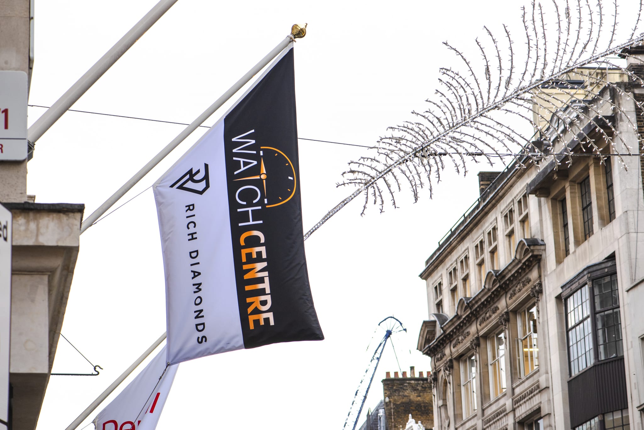 Watch Centre Of The Universe