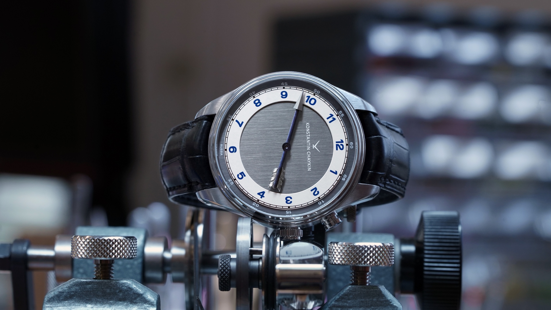 Unique Timepiece Inspired By “Arrow Of Time” Concept Goes Under The Hammer