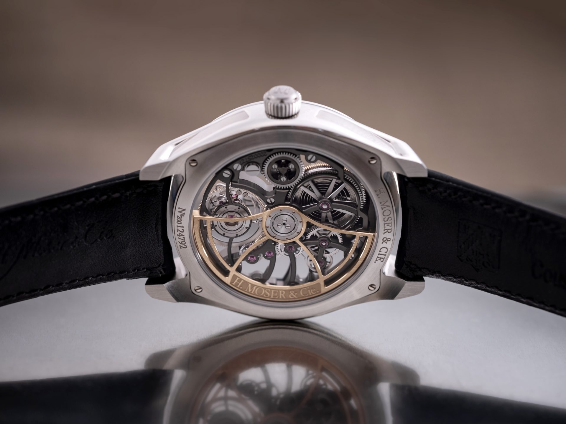 H. Moser & Cie. Unveils Show Stopping Three Dimensional Pioneer Watch