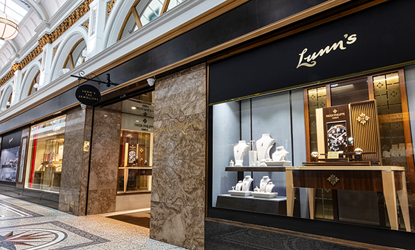 JOB OF THE DAY: Flagship Store Manager At Lunn's