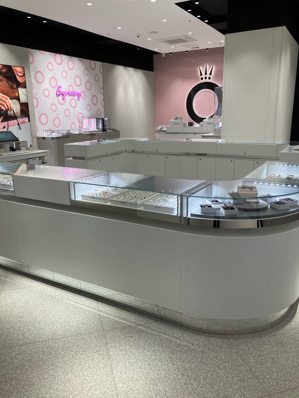 GREATEST SHOWROOMS: Pandora, Nottingham, UK