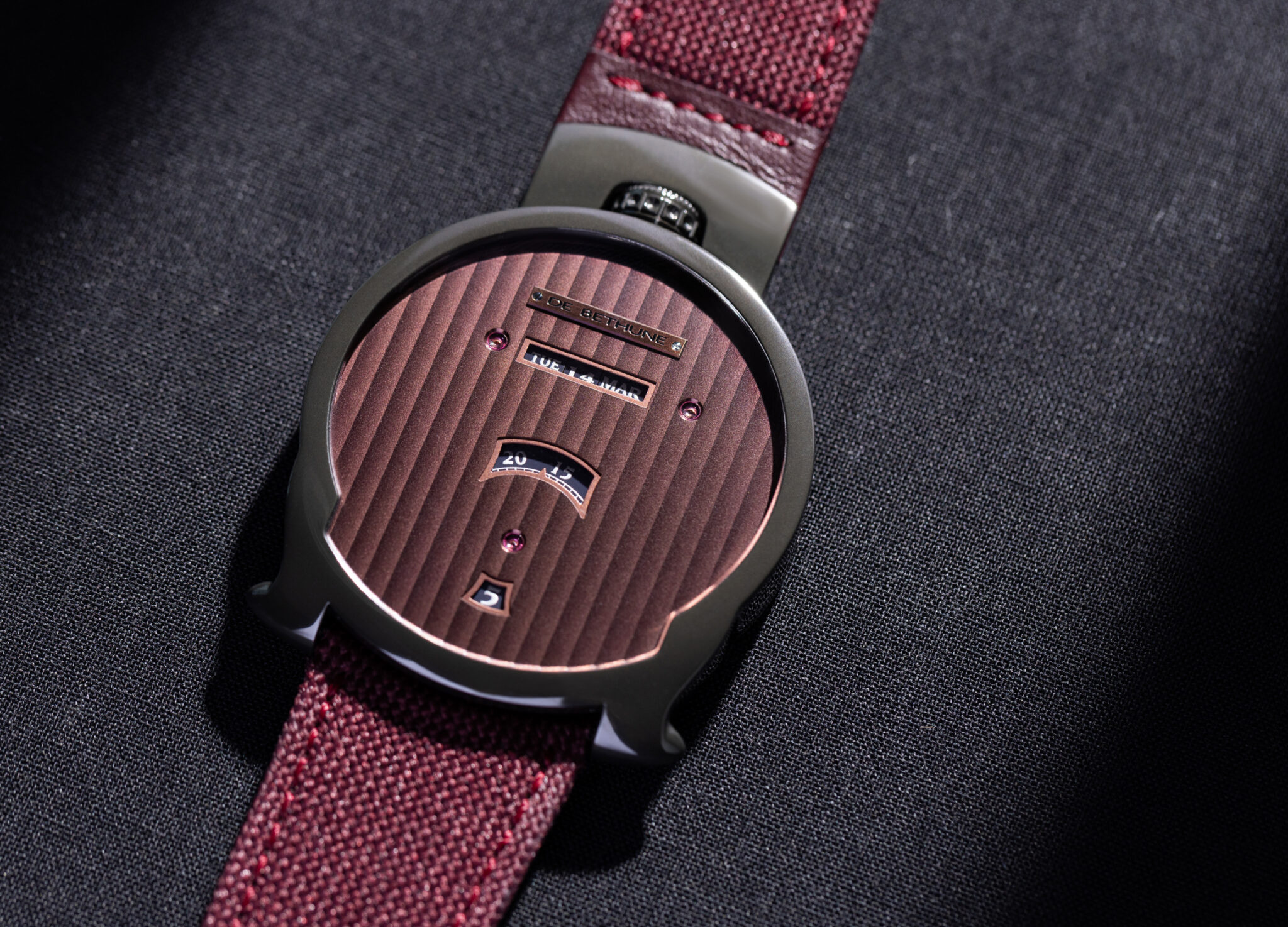 De Bethune Uses WatchBox's Hollywood Lounge For Launch Of Second Swizz ...