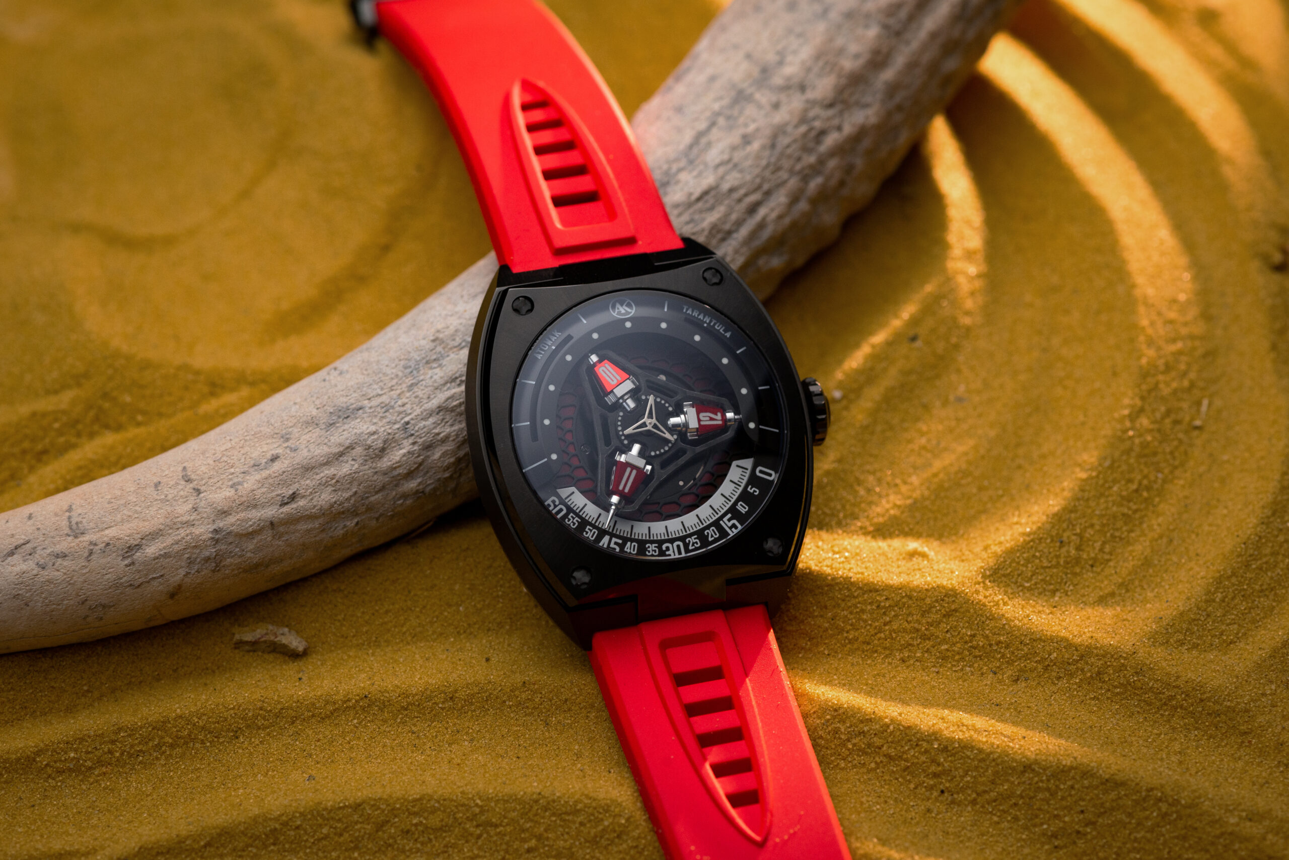 ATOWAK Draws On Arachnid Inspiration For New Wandering Hour Timepiece