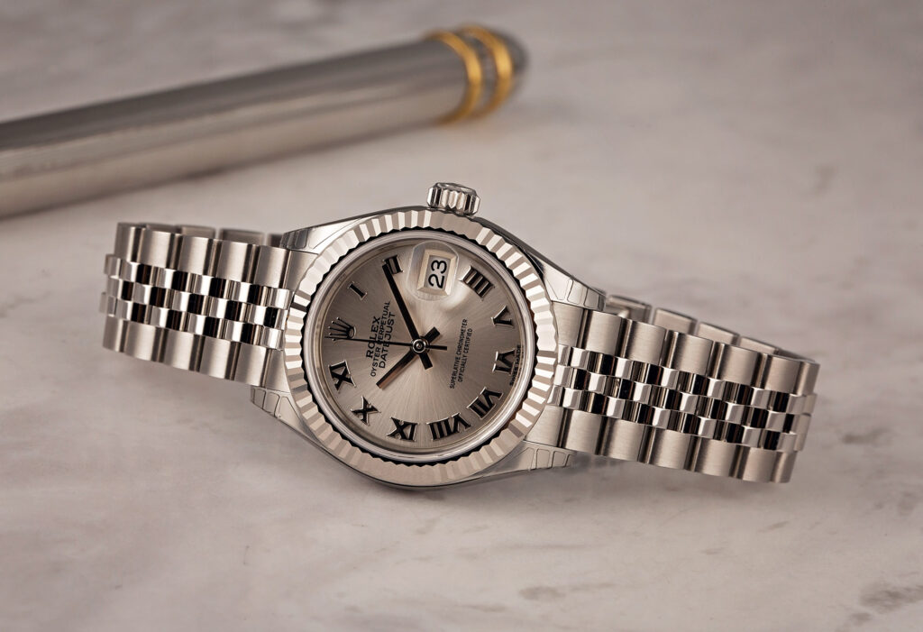 How To Buy The Perfect Women's Watch As A Gift For A Loved-one