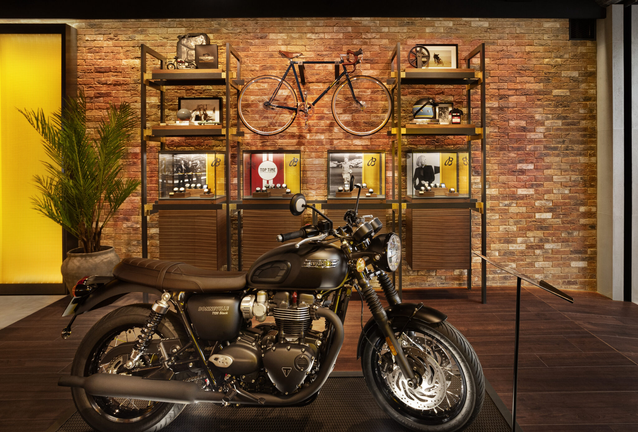 Breitling's Newest Boutique Opens In Knightsbridge