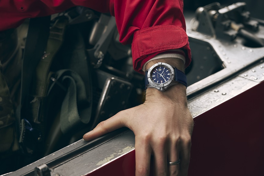 Breitling Helps Red Arrows Keep Time During The Display Team's 60th ...