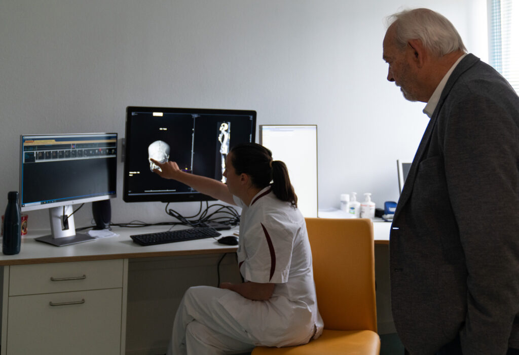 Philippe Dufour Donates Diagnostic Scanner To The Hospital Of His Birth