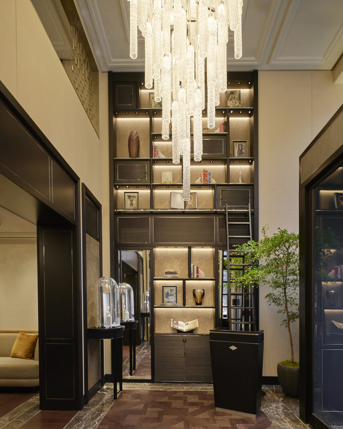 Van Cleef & Arpels Continues Boutique Building In London And New York