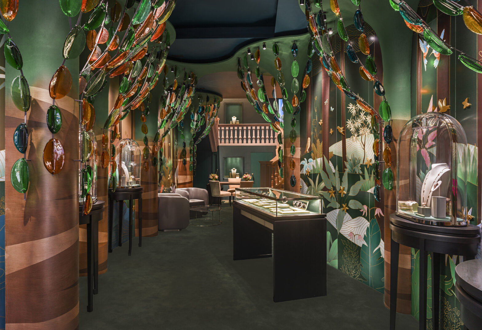 Van Cleef & Arpels Continues Boutique Building In London And New York