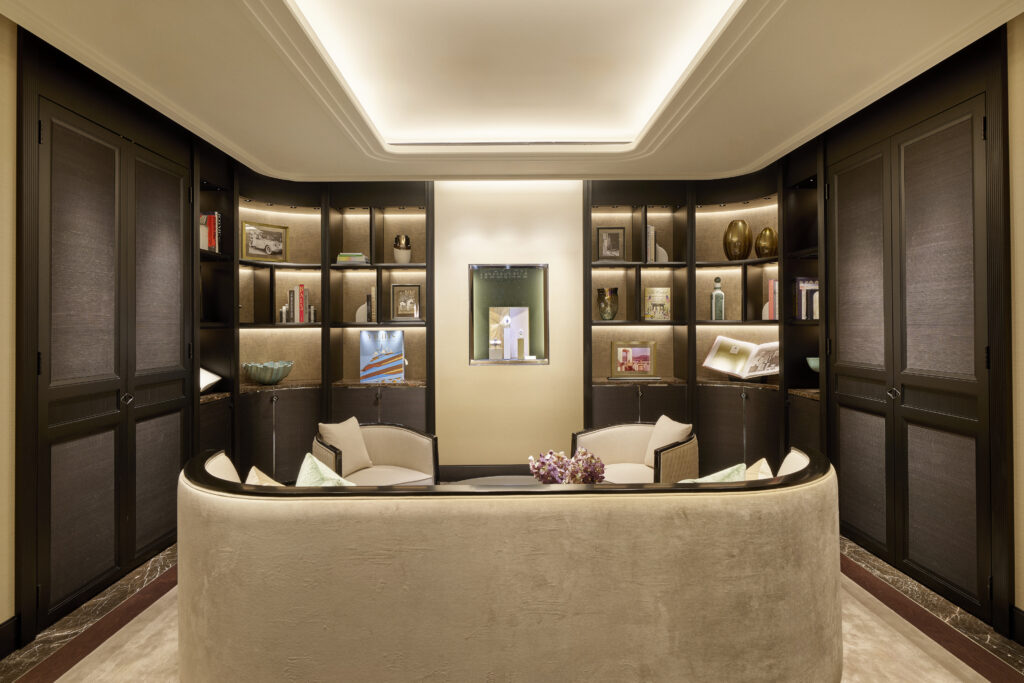 Van Cleef & Arpels Continues Boutique Building In London And New York