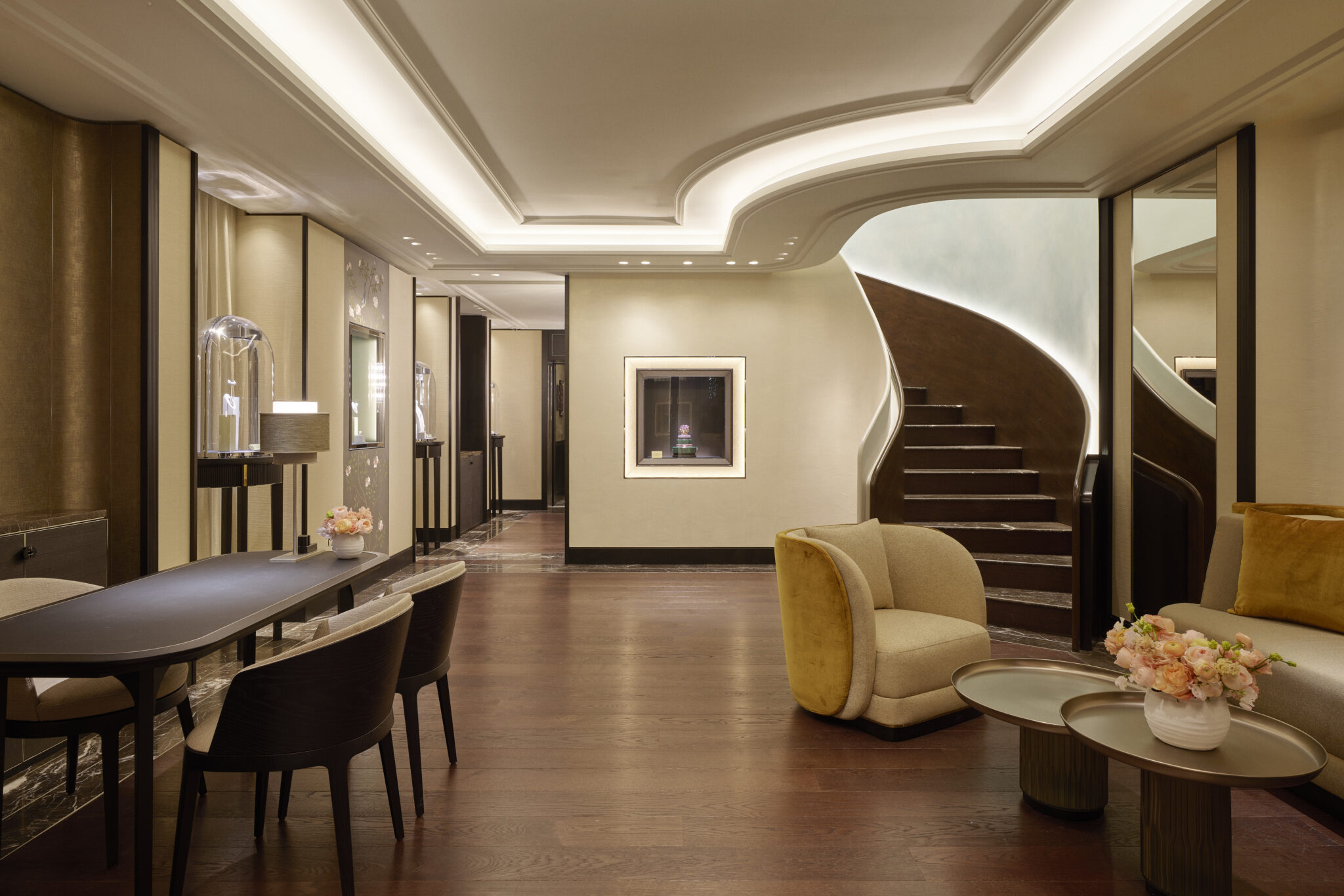 Van Cleef & Arpels Continues Boutique Building In London And New York