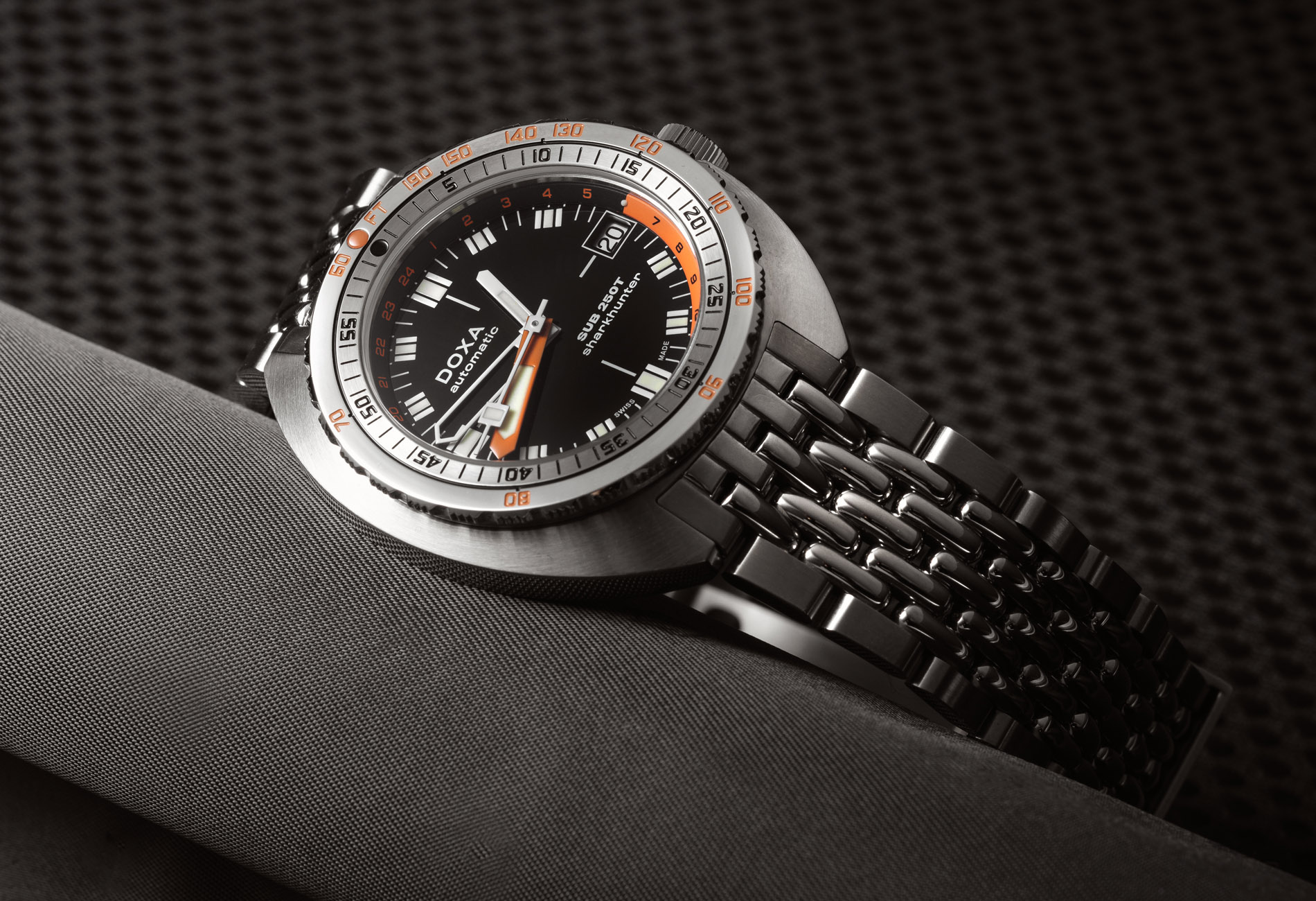 Doxa adds GMT feature to historic SUB 250T dive watch family - WATCHPRO USA