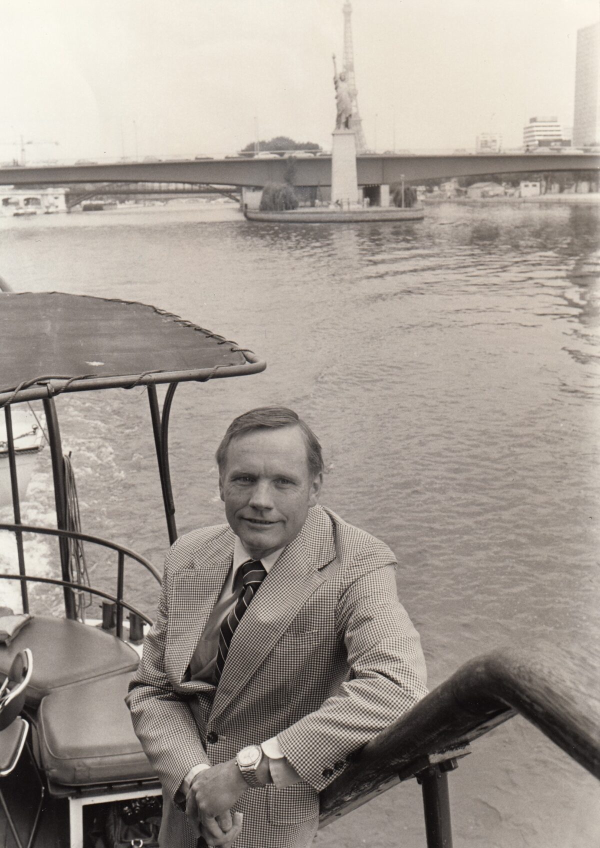 Neil Armstrong's Golden Omega Speedmaster Moonwatch Appears At Auction ...