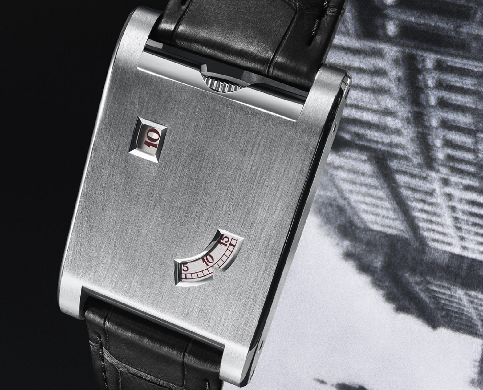 Tank à Guichets Returns To Cartier Privé Collection