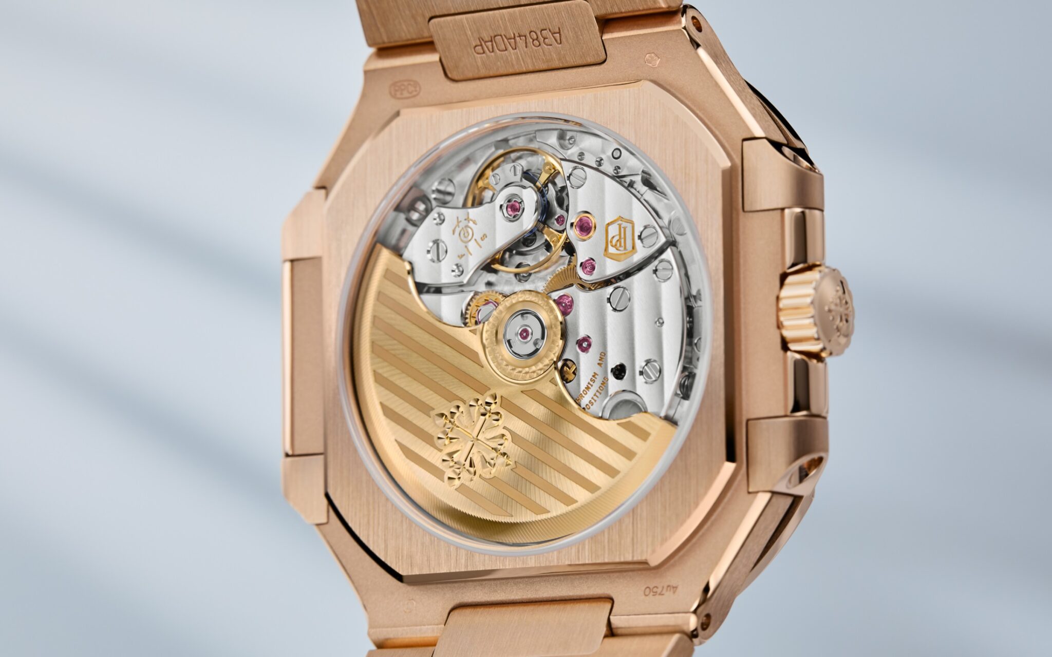 Patek Philippe Trims "medium-sized" Cubitus Down To 40mm-squared