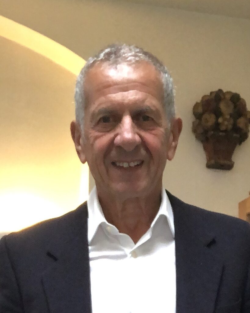 Gerald Ratner agitates to buy Ernest Jones and H Samuel